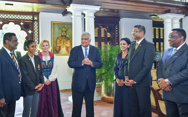 President meets Asian Games Gold Medalist Tharushi Karunaratne