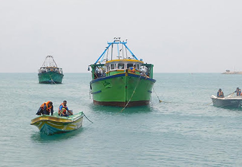 Navy arrests 32 Indian fishermen in 5 trawlers in Sri Lankan waters